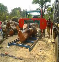China Portable Horizontal Band Sawmill Round Log Cutting 700-1600mm Diesel Electric for sale