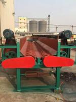 China Double Rollers Wood Debarker Machine 15-320mm Log Diameter 98% Efficiency 3-15 T/H Capacity for sale