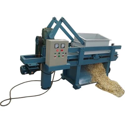 China Industrial Wood Shaving Machine 500mm Width 250-1500kg/h for Bedding Poultry for sale