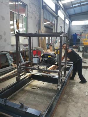 China Portable Chainsaw Mill Machine Electric & Gasoline Models 600-1500mm Cutting Diameter 3500-4500mm Length for sale
