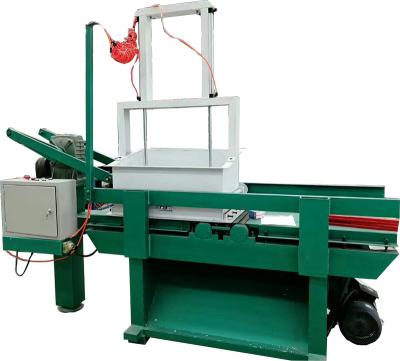 China Industrial Wood Shaving Machine 500mm Width 250-4000kg/hr for Poultry Bedding for sale
