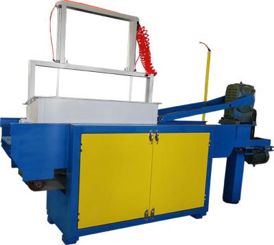 China Industrial Wood Shaving Machine 500-4000 KG/Hour Capacity with 1-5mm Adjustable Depth for Poultry Bedding for sale