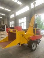 China Diesel Wood Chipper Crusher Machine 3-5ton Hour Mobile Wood Branch Shredder with Wheels for sale