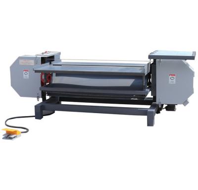 China Horizontal Bandsaw Wood Pallet Dismantler 1700mm Table Width 7.5KW Motor for sale
