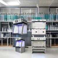 China PP Fume Hood 1200mm Benchtop Laboratory Fume Chamber for Chemical Safety for sale