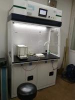 China Benchtop Ductless Chemical Fume Cupboard Portable 110V for Lab Organic Solvent Filtration for sale