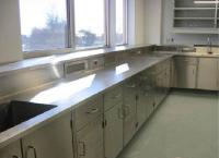 China Laboratory Workbench 304 Stainless Steel Top ISO14001 Certified 1800mm Sturdy Lab Table for sale