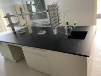 China School Laboratory Furniture Bench Table Anti-Microbial Fireproof 1500x800mm Customizable for sale