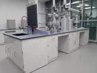 China Stainless Steel Lab Work Bench 1500x750mm C Frame Cleanroom Furniture for Hospital School for sale