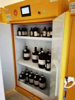 China XL-100 Filtered Chemical Storage Cabinet 800x510x2070mm HEPA H14 99.995% for sale