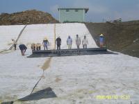 China Villa Design Style 5500g/m2 ASTM Waterproof Bentonite Geotextile Geosynthetics Clay Liner for Pond Liners for sale