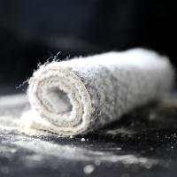 China 5500g/m2 Bentonite Geotextile Clay Liner for Villa Waterproofing and Erosion Control for sale