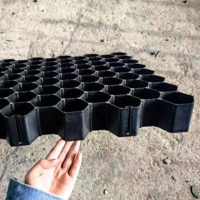 China Grassy Plastic Parking Lot for High Pressure Resistance and Anti Pressure Lawn Grid for sale