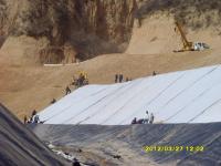 China Bentonite Blanket GCL Geosynthetic Clay Liner for Artificial Lake Landfill Landscape for sale