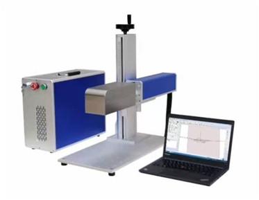 China SYNUTAR 70W 3D Laser Marking Machine for Metal Curved Surface Deep Carving 300x300mm for sale