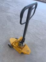 China Sectional Warp Beam Trolley Lifting Towing Simple Hydraulic A Frame 3000kgs Capacity for sale