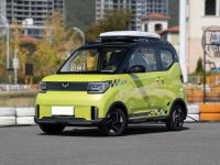 China Wuling Mini SUV Electric Car 4 Wheel 300KM Adult New Electric Automotive for sale