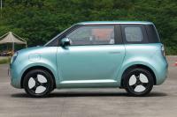 China 155KM - 301km Mini Electric Car Honey Sweet Type EV Vehicle Changan Lumin for sale
