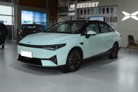 China 450KM Electric Vehicles Car New Energy Xpeng P5 Everbright SUV 4 Airbags for sale