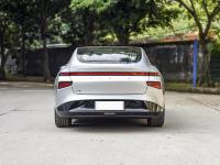 China Xpeng P7 Midsize Sedan Electric Car 196KW 5 Seats 4 Wheel Auto Electric Car for sale