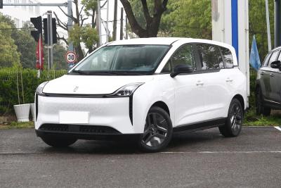 China High Performance 5 Seater MPV Electric Car 5 Doors New Energy Benteng NAT 419KM for sale