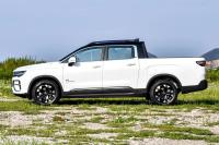 China 4 Wheel Pickup EV Car 4 Doors Electric Transport Vehicle Geely Radar RD6 185 km/h for sale