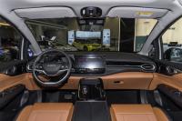 China Used AION EV Car NEDC 500km 70kWh 135kw 350nm Compact EV SUV GAC AION V 70 for sale
