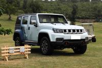 China BJ40 Model 2.0T Automatic 4 Door 5 Seat Compact SUV Gasoline Vehicle 8 Speed for sale