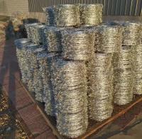 China Anti-Corrosion and Rust-Resistant 12 -15 Low Carbon Steel Barbed Wire with 360-1000mm Coil Diameter for sale