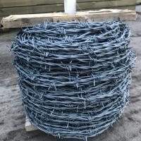 China Anti-Corrosion and Rust-Resistant 12 -15 Low Carbon Steel Barbed Wire with 360-1000mm Coil Diameter for sale