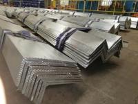 China Perforated Stainless Angle Steel Bar 904L 316 409 410 Angle Section Processing Service Decoiling for sale