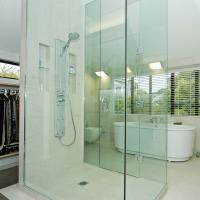 China Outdoors Cabin Design Gold Glass Shower Enclosure with Tempered Glass and Hinged Door for sale