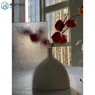China 3mm 5mm 5.5mm 6mm Clear Nashiji Millenium Karatachi Wanji Glass Figured Patterned Rolled Glass Option for sale