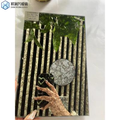 China Vintage Royal Laminated Antique Mirror Glass Tiles for Modern Home Decor Wall Beveled for sale