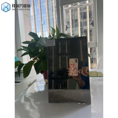 China Customized Colorful Glass in Blue and Green for Rectangle Shape Tempered Glass Demand for sale