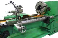 China 220mm Bed Width Oil Country Big Bore Lathe for Metal Q-225 Pipe Thread Horizontal Lathe for sale
