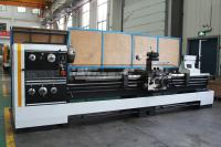 China BL-800B Clutch Type Gap-bed Lathe Machine with 82mm Spindle Bore and 3300 KG Weight for sale