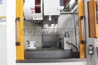 China High Accuracy and High Feed Speed VMC850 Vertical CNC Milling Machine for Metal for sale