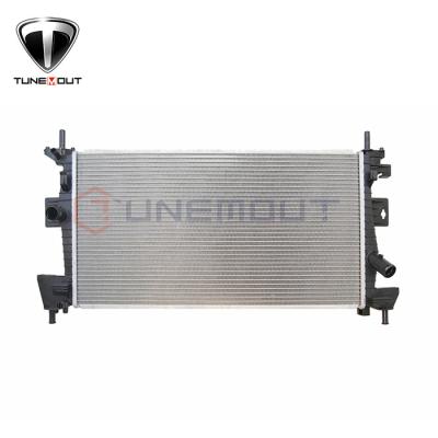 China Auto Radiator for FORD FOCUS III (CB8, CEW)'12-14/AT&MT/OEM 1705805 1727475 BV61-8005-AD BV618005AD for sale