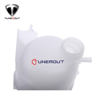 China 7701470460 7701466975 Engine Radiator Coolant Expansion Water Bottle Tank For  NISSAN for sale
