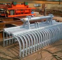 China Stainless Steel Mobile High Capacity Grating Grab-Type Sludge Removal Machine for Sewage Treatment for sale
