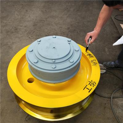 China Anti-derailment Design Crane Wheel with 500 Mm Diameter and Heat Treated And Painted Surface for sale