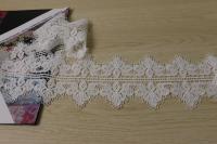 China 100%Polyester water soluble Double edges scallop crown pattern Embroidery Lace for sale