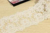 China Earloop Guipure Lace Trims , Scalloped Lace Trim For Multifeature for sale