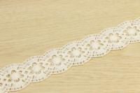 China 45mm Width Guipure Lace Trims , Multiapplication Floral Lace Ribbon for sale