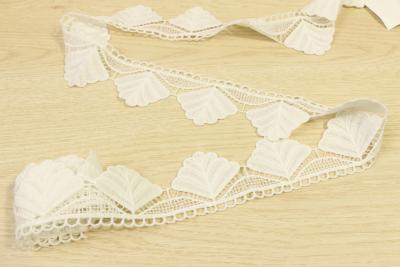 China Picot Edging Wide Guipure Lace Trim Large Leaf Shaped 4.5cm Width for sale
