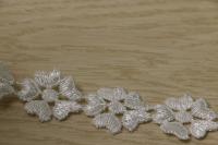 China ODM Guipure Lace Trims , Heart Lace Trim 100% Polyester Material for sale