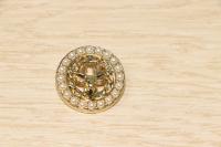 China ODM Decorative Clothing Buttons Pearl Embedded 25mm Long Copper Material for sale