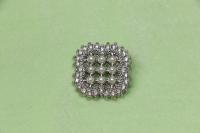 China 40L Fashion Buttons For Clothing , Watermill Pearl Vintage Rhinestone Buttons for sale