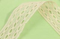 China 33mm Cotton Crochet Lace Trim , OEM Vintage Crochet Edging For Multiusage for sale